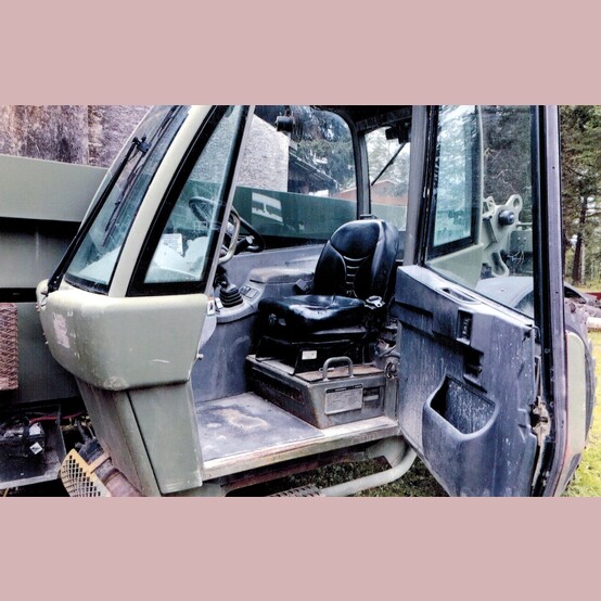 2002 SkyTrak MMV Zoom Boom