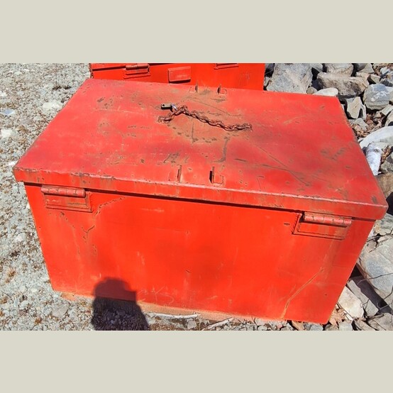 48in x 36in x 29in Day Box