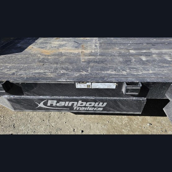 22ft Rainbow Trailers 6518M Trailer
