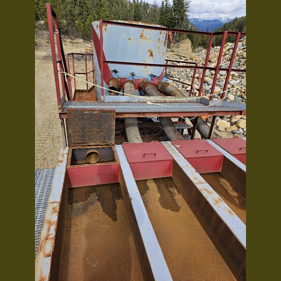 8ft Wide x 22ft Long 4-Way Distribution Sluice