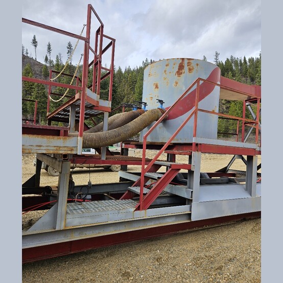 8ft Wide x 22ft Long 4-Way Distribution Sluice
