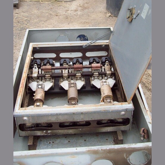 Federal Pacific 1200A Disconnect