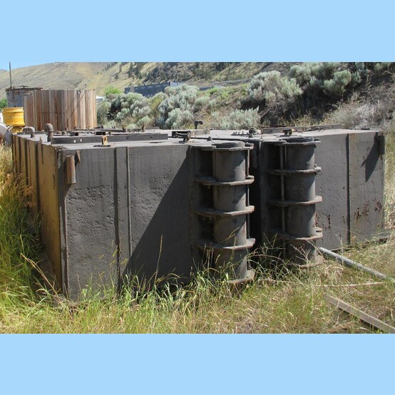 Floats and Work Deck