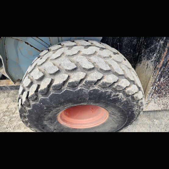 Kubota M5400 Utility Special Tractor