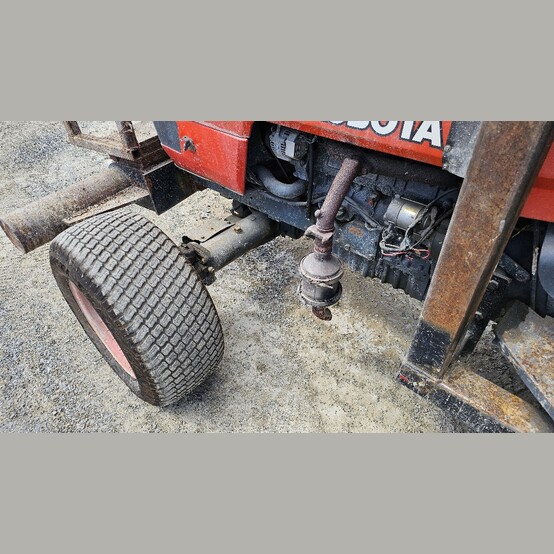 Kubota M5400 Utility Special Tractor