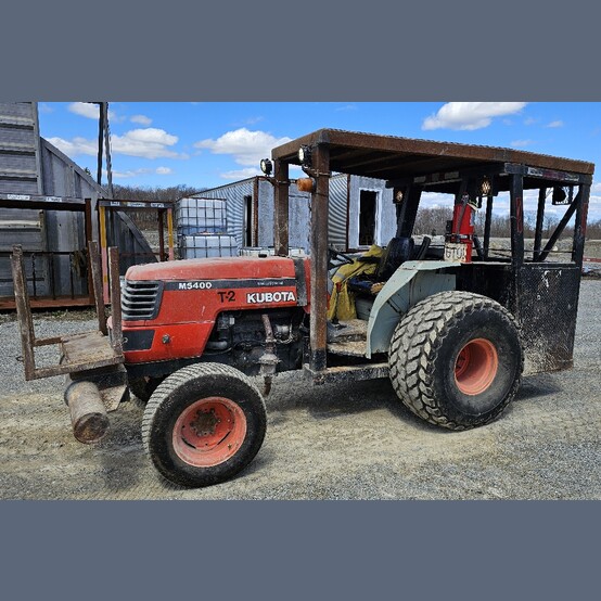 Kubota M5400 Utility Special Tractor