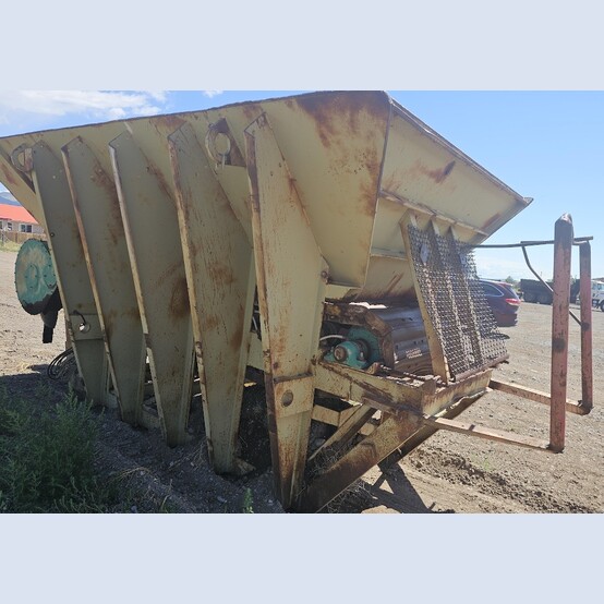 Eagle 42in x 14ft Apron Feeder