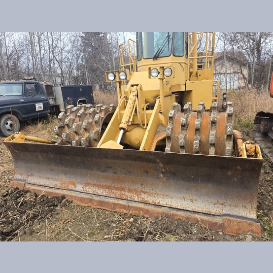 CAT 815B Soil Compactor