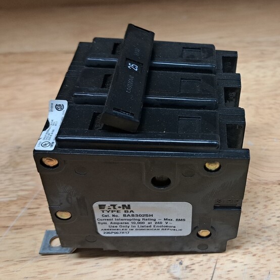 Eaton 3 Pole 25 Amp Breaker