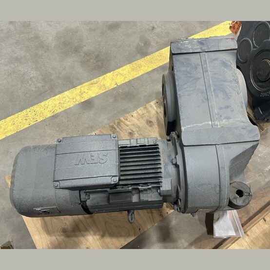 SEW-Eurodrive FA97/A/G Gearmotor