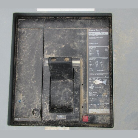 Panel Eléctrico Square D de 600A