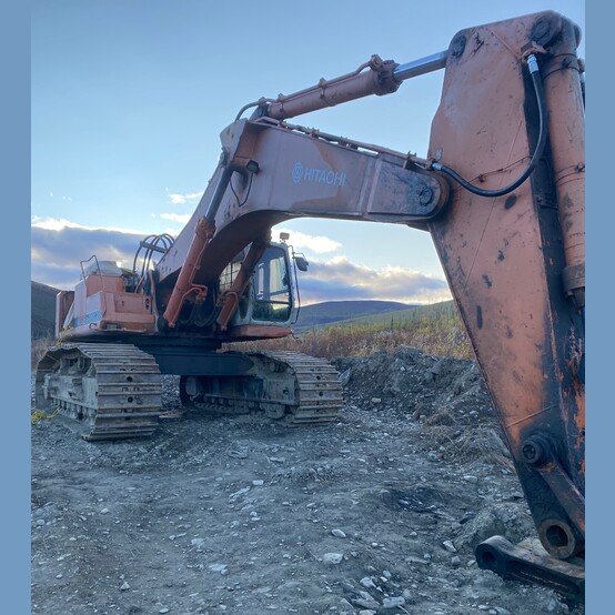 Hitachi EX700 Excavator