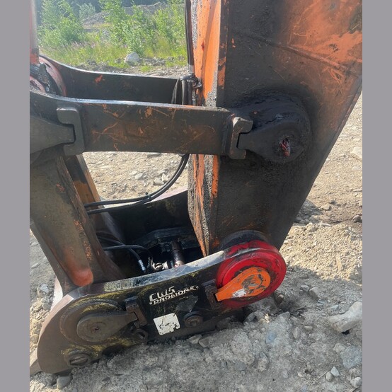 Hitachi EX700 Excavator