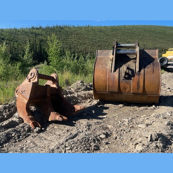 Hitachi EX700 Excavator