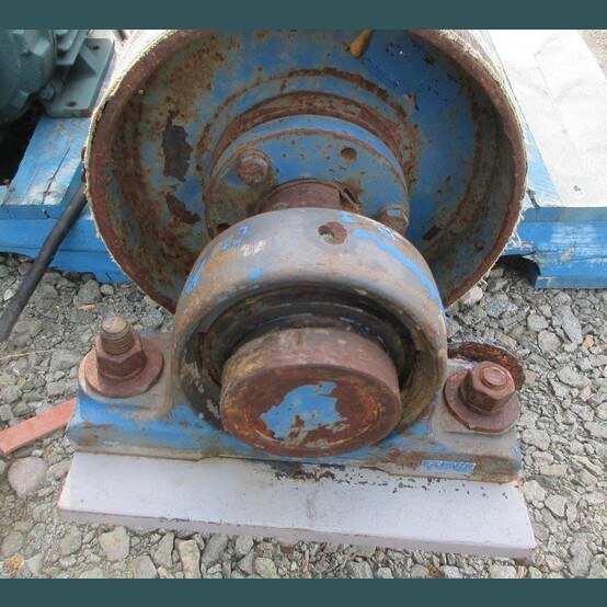 12in Dia. x 26in Long Conveyor Pulley with Reducer