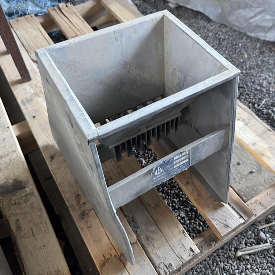 Humboldt 6in Sample Splitter