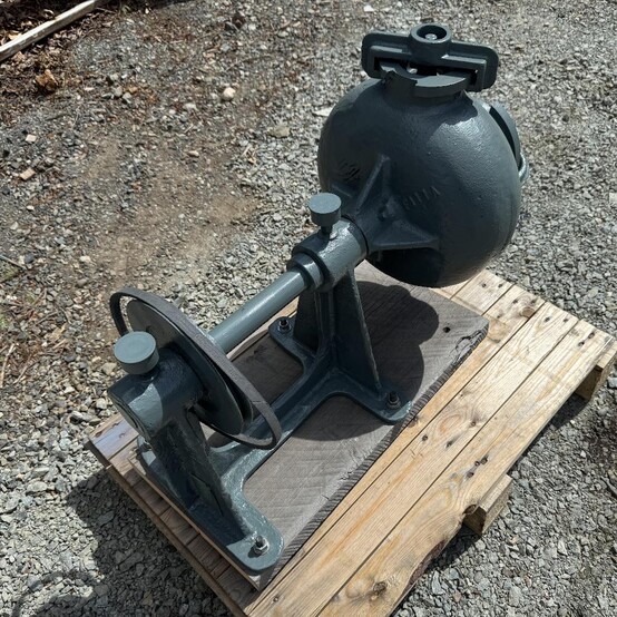 Denver 12in Dia. x 5in Long Batch Mill