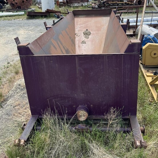 23ft Long x 6.75ft Wide Hopper