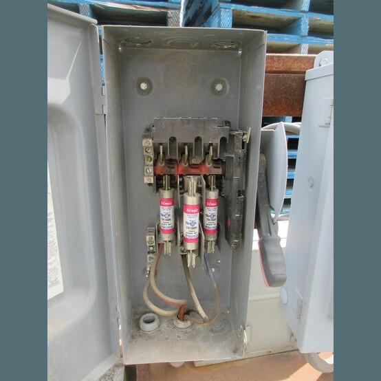 Square D 100 Amp Fusible Disconnect