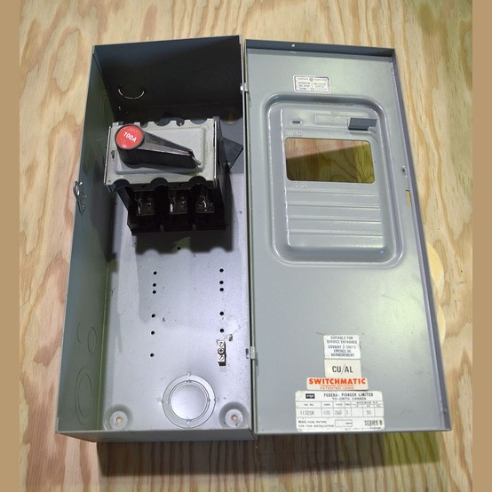 Used Federal Pacific Electric 100 Amp Fusible Disconnect For Sale