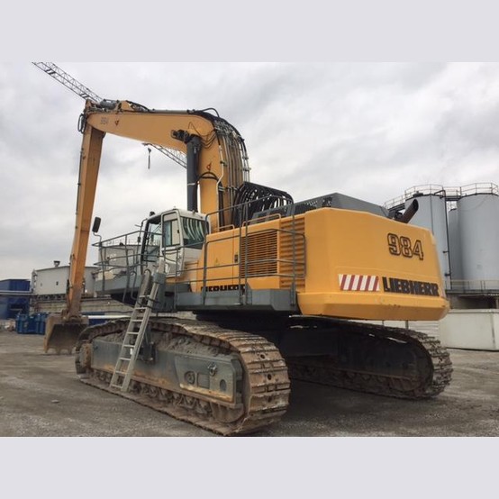 Liebherr Large Excavator Supplier Worldwide | Used 2010 Liebherr R 984 ...