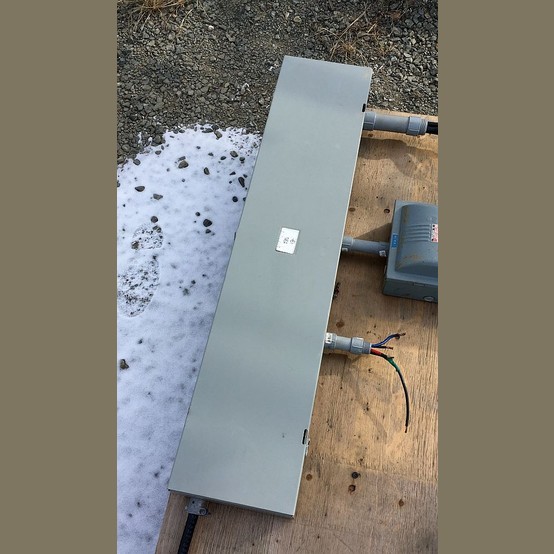 Used BEL 600 Amp Splitter Trough 48" x 8" x 6" For Sale