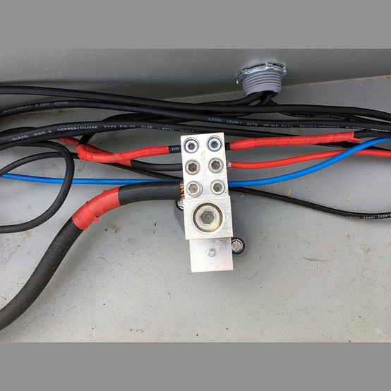 Used BEL 600 Amp Splitter Trough 48" x 8" x 6" For Sale