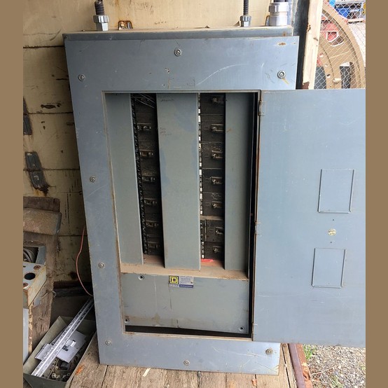 Used Square D 225 Amp 600 Volt Breaker Panel For Sale