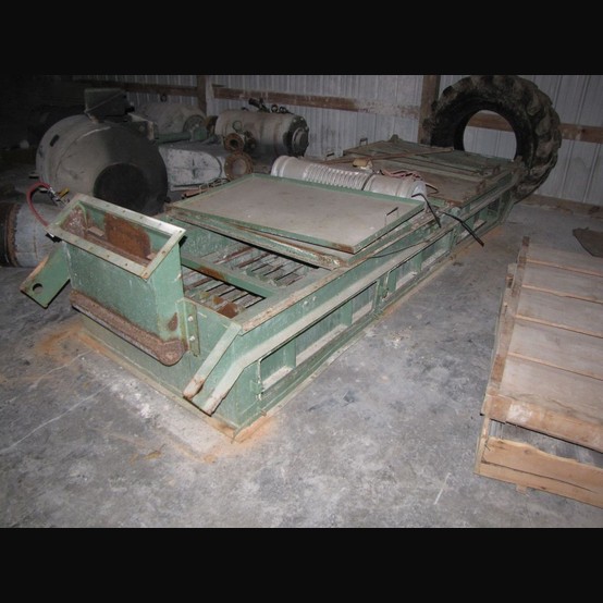 Derrick 36 in. x 12 ft. Vibratory Screen for sale | used horizontal ...