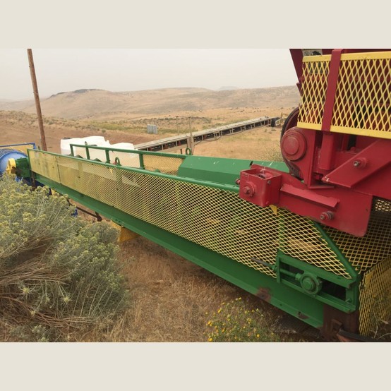 Superior Feed Hopper and Conveyor for sale | used hoppers for sale