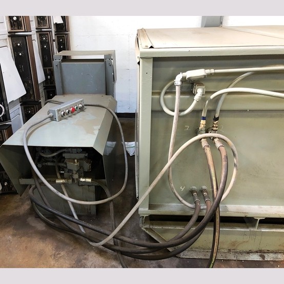 Savona Equipment Supplies 1998 Marathon 4 Yard Pre-Crusher Compactor