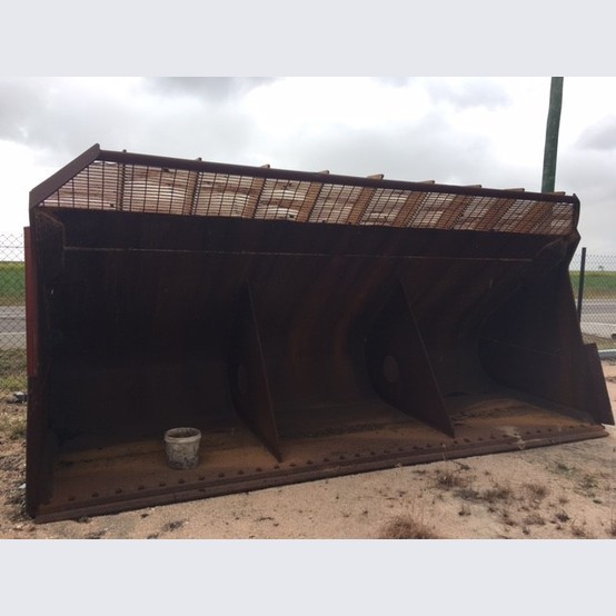 Savona Equipment Sells Caterpillar 992 Buckets