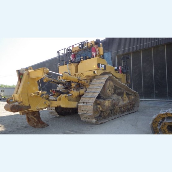Savona Equipment Sells 2011 Caterpillar D11T Dozer