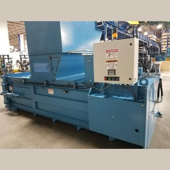 Savona Equipment Supplies 2017 Summit Closed Door Baler