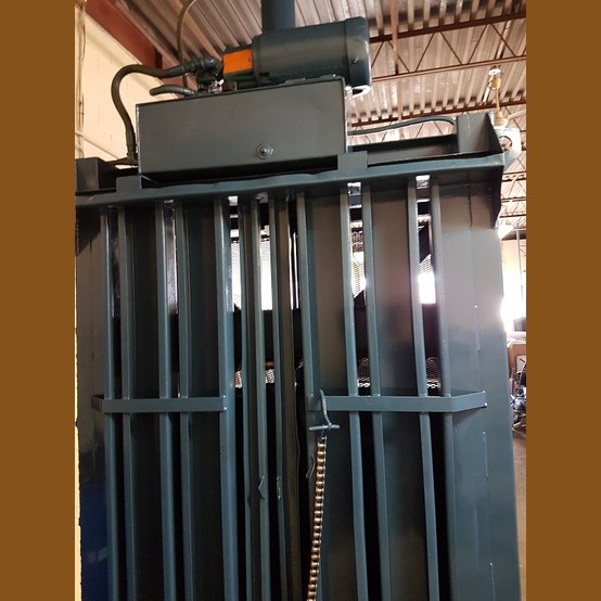 Savona Equipment Supplies Marathon 60in. Vertical Baler