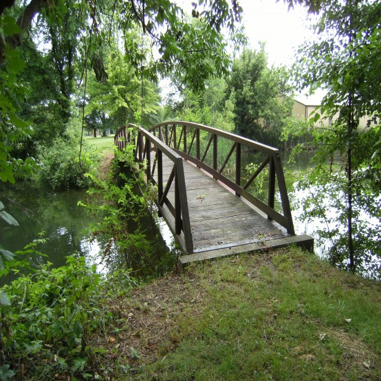 Savona Equipment Sells 6 ft. x 60 ft. Pedestrian Bridge