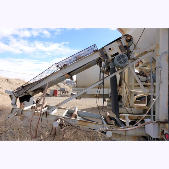 Savona Equipment Sells Portable 3 Bin Cold Feed System