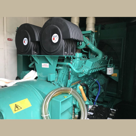 Cummins 560 kW Diesel Generator
