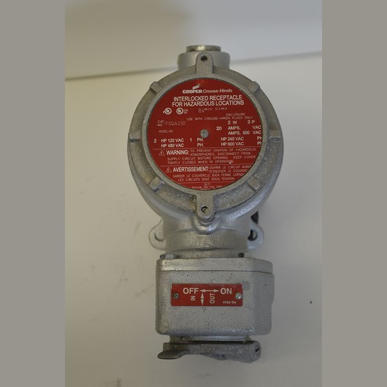 Crouse-Hinds Arktite Plug