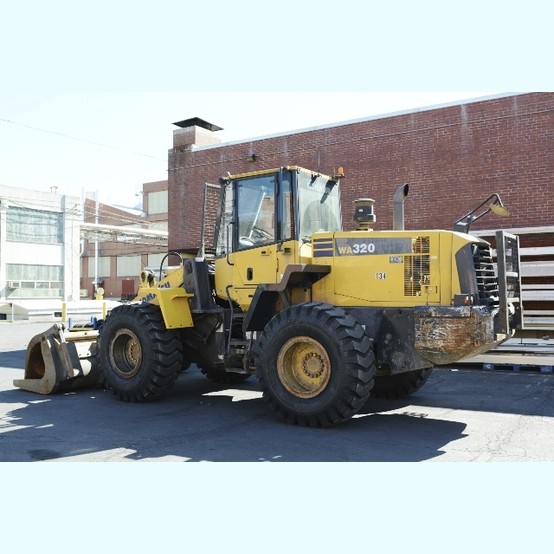 Komatsu WA320-6 Wheel Loader