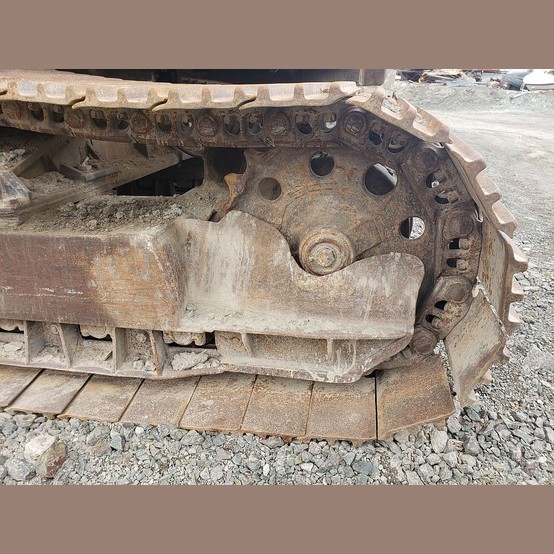 Caterpillar 235B Excavator