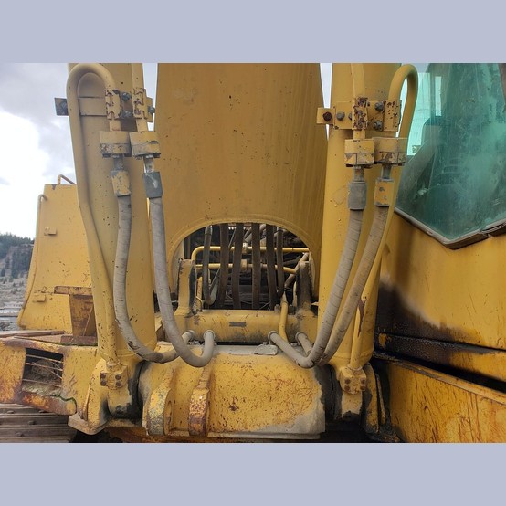 Caterpillar 235C Excavator