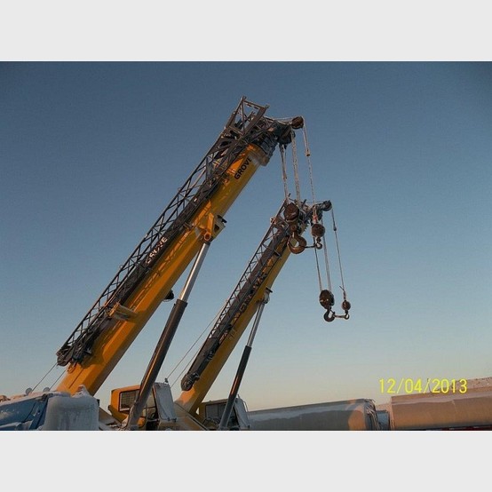 Grove Mobile Crane