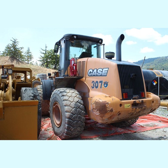 Case 821F Wheel Loader