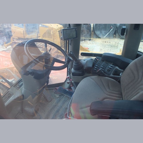 Case 821F Wheel Loader