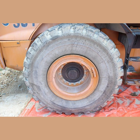 Case 821F Wheel Loader