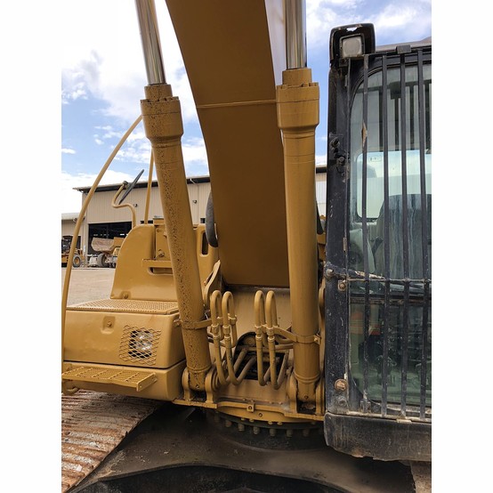 Caterpillar 320C Excavator