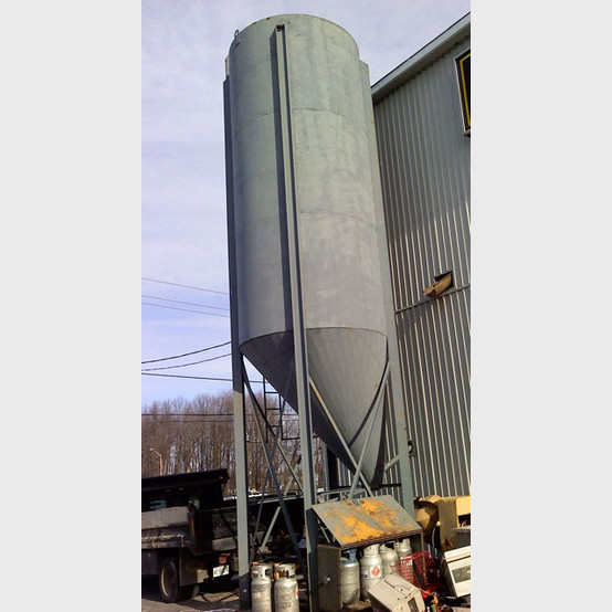 30 Ton Silo supplier worldwide - Used 9.5 ft. x 30 ft. high storage silo