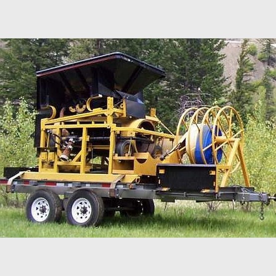 30 inch dia. x 78 inch long portable trommel. With feed hopper and ...