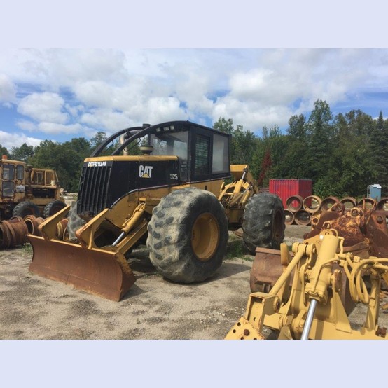 CAT 525 Grapple Skidder